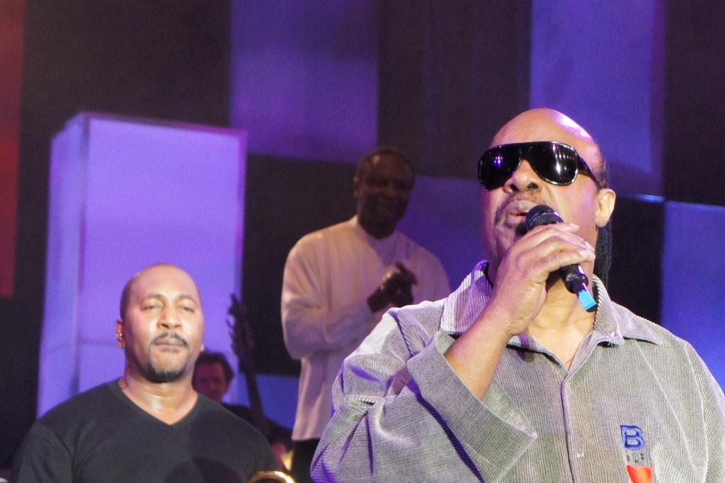 Stevie Wonder, Philip Bailey, Sheila E & Earth, Wind And Fire @ CES ...