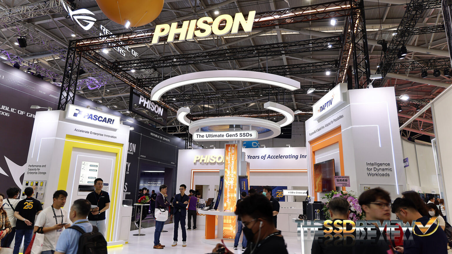Phison Shows Off Low Power 14GB/s PS5028-E28 Gen5 Controller - Computex ...